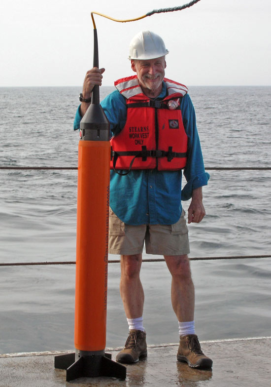 WHOI : Instruments : Marine Magnetometer