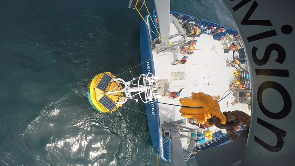 Ocean Observatories System Is Up and Running – Woods Hole Oceanographic ...