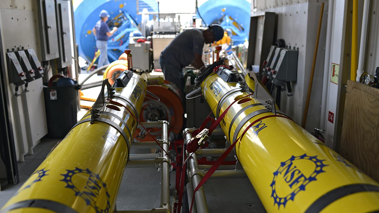 Applied Ocean Physics & Engineering - Woods Hole Oceanographic Institution