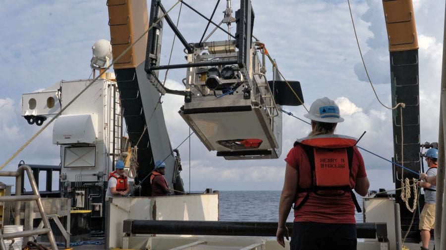 Some Heavy Lifting – Woods Hole Oceanographic Institution