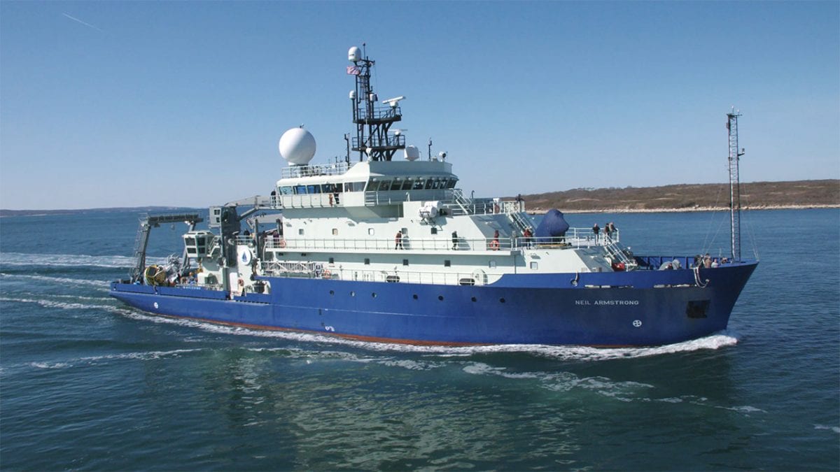 Ships - Woods Hole Oceanographic Institution