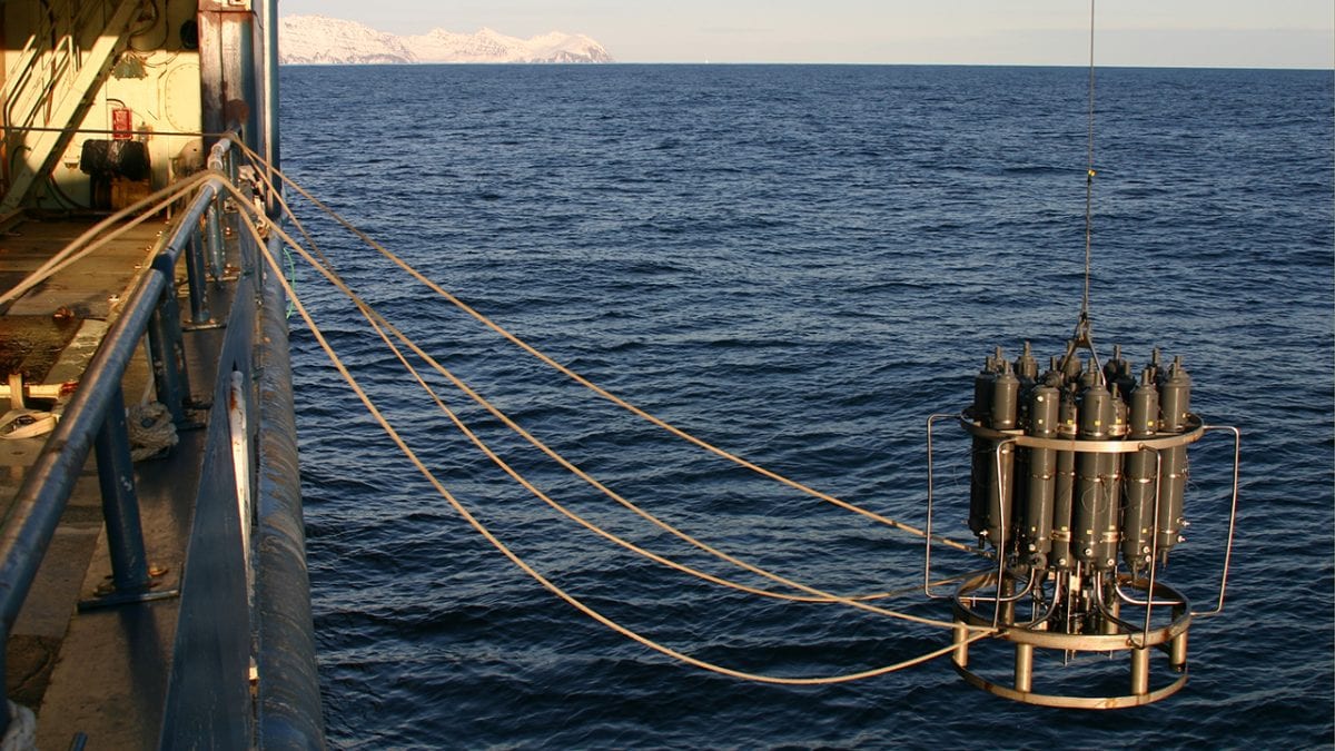 Rosette Sampler - Woods Hole Oceanographic Institution