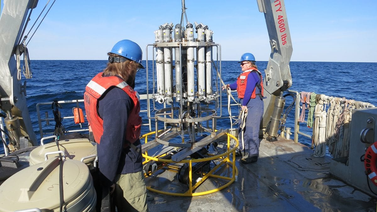 Rosette Sampler - Woods Hole Oceanographic Institution