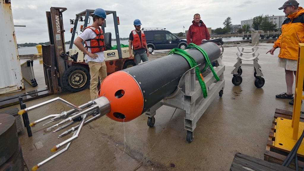 Instruments - Woods Hole Oceanographic Institution