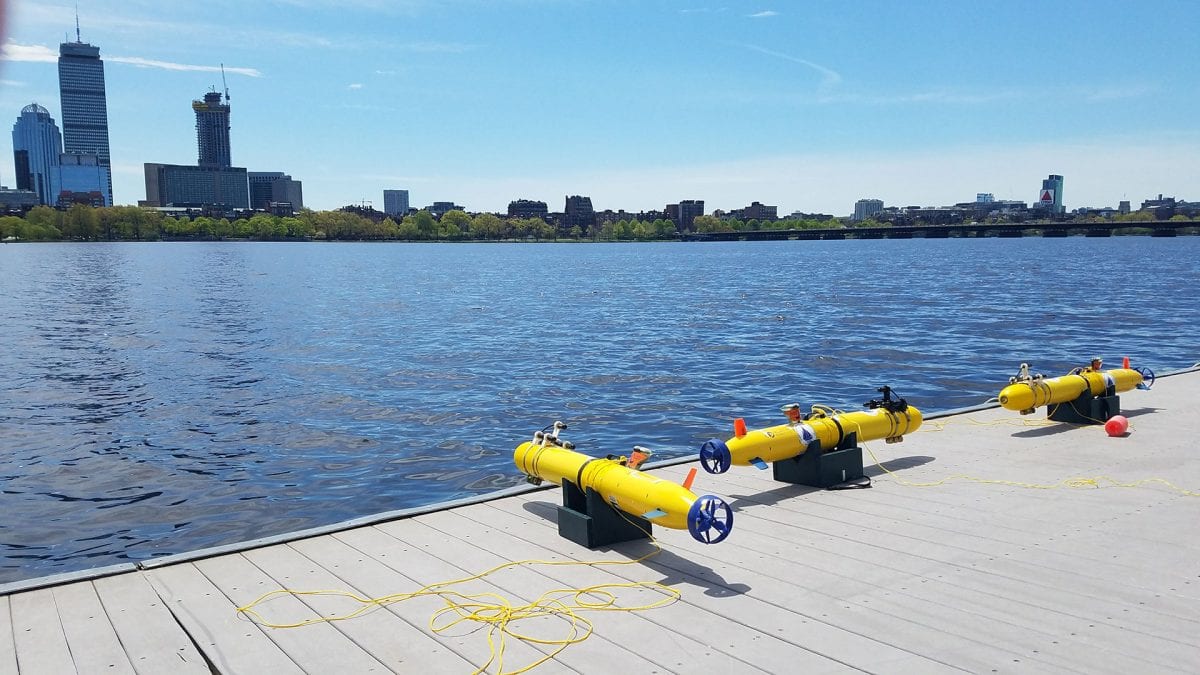 Underwater robots swarm the ocean – Woods Hole Oceanographic Institution