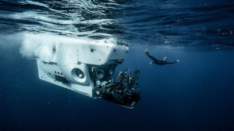 Oceanus - Woods Hole Oceanographic Institution