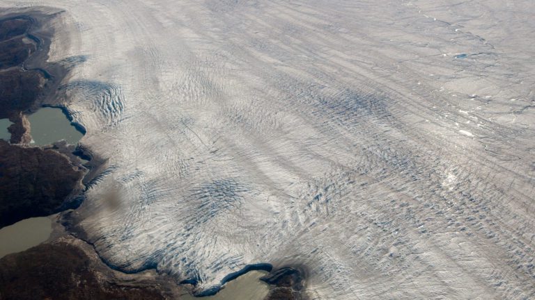 Glaciers & Ice Sheets - Woods Hole Oceanographic Institution