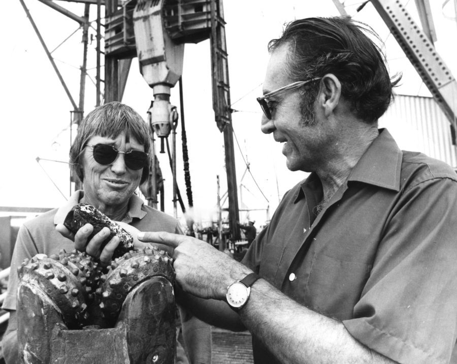 Elizabeth “Betty” Thompson Bunce - Woods Hole Oceanographic Institution