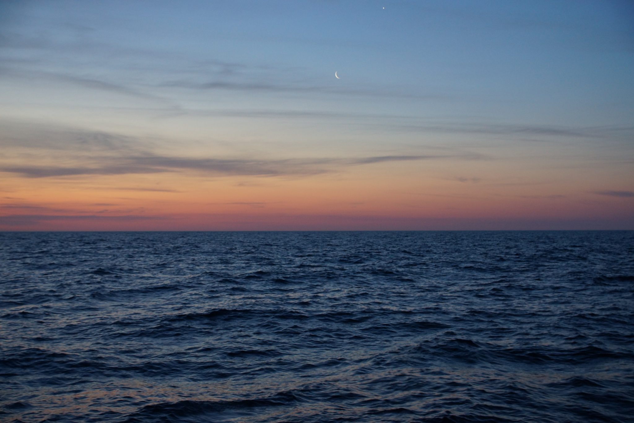 Why is the ocean blue? – Woods Hole Oceanographic Institution