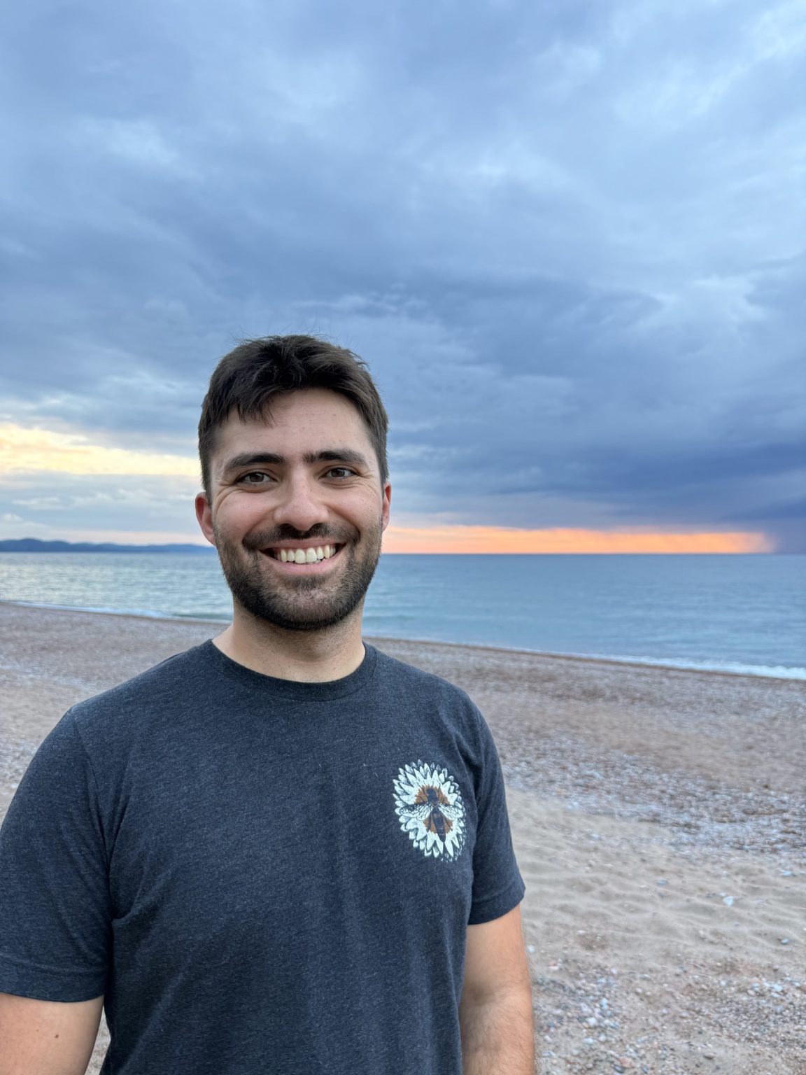 Postdoctoral Scholar Jacob Davis - Woods Hole Oceanographic Institution